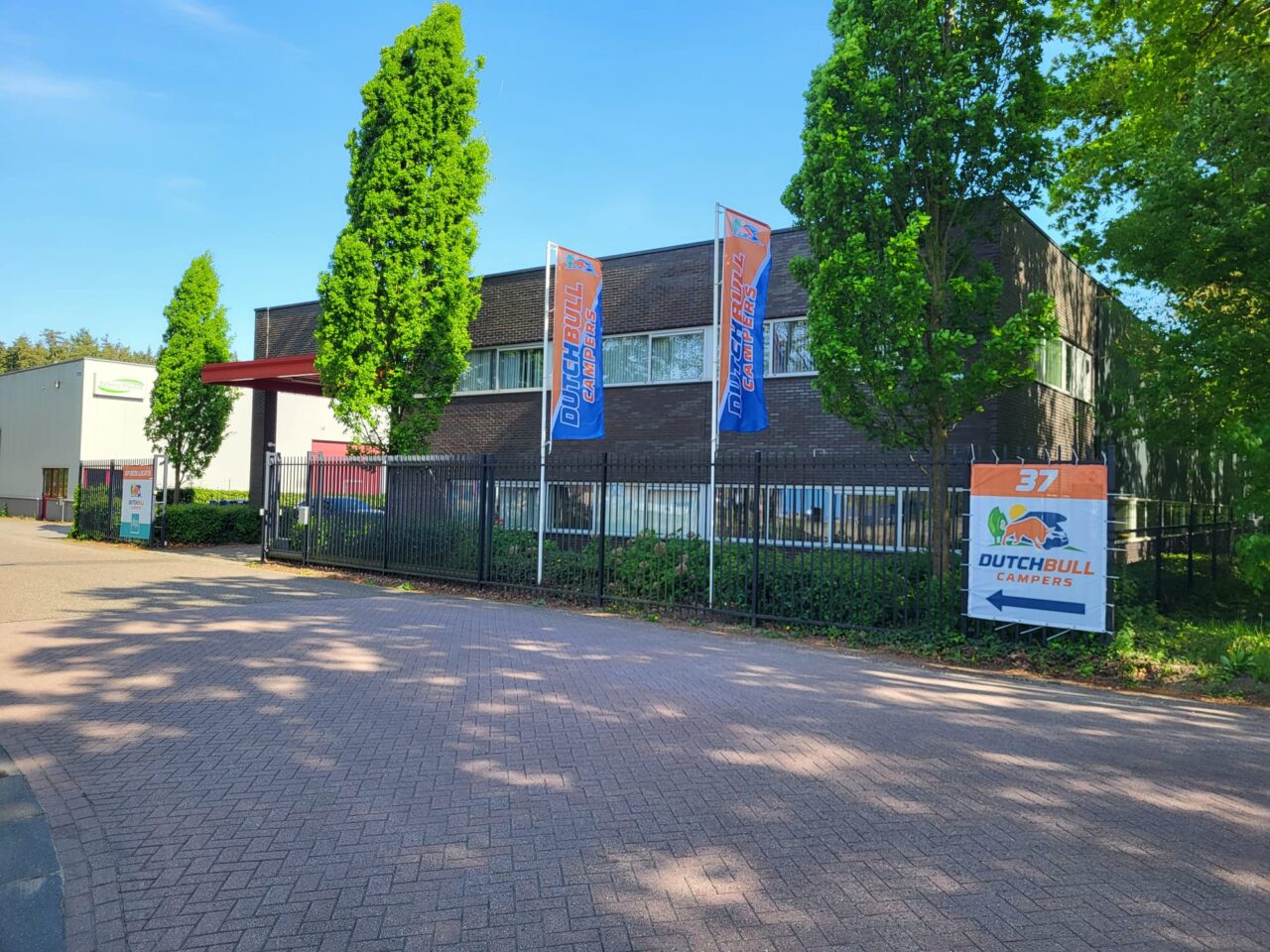 Dutch Bull Campers | Camper huren of kopen?